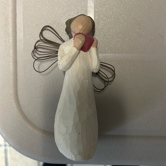 Willow Tree | Accents | Willow Tree Angel Of The Heart Figurine | Poshmark